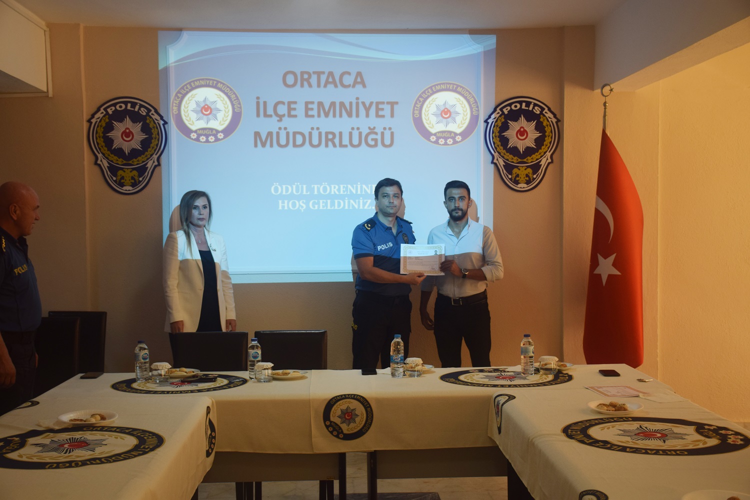 Ortaca Kaymakamlığı - İLÇE EMNİYET MÜDÜRLÜĞÜ PERSONELİNE BAŞARI BELGESİ ... Ortaca Kaymakamlığı - İLÇE EMNİYET MÜDÜRLÜĞÜ PERSONELİNE BAŞARI BELGESİ ...