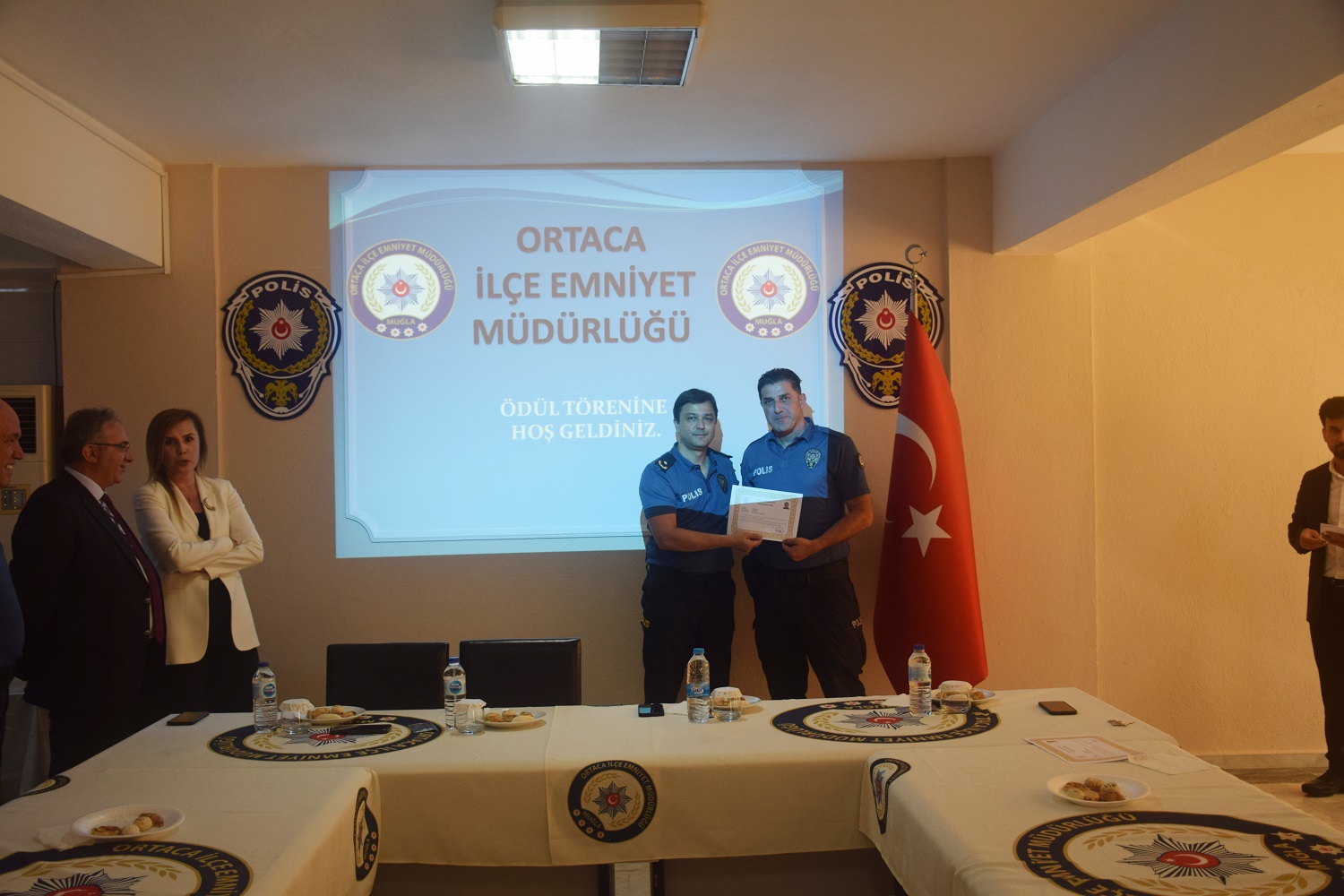 Ortaca Kaymakamlığı - İLÇE EMNİYET MÜDÜRLÜĞÜ PERSONELİNE BAŞARI BELGESİ ... Ortaca Kaymakamlığı - İLÇE EMNİYET MÜDÜRLÜĞÜ PERSONELİNE BAŞARI BELGESİ ...