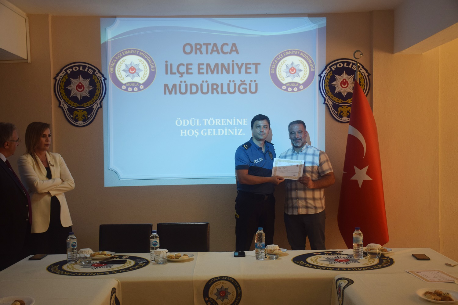 Ortaca Kaymakamlığı - İLÇE EMNİYET MÜDÜRLÜĞÜ PERSONELİNE BAŞARI BELGESİ ... Ortaca Kaymakamlığı - İLÇE EMNİYET MÜDÜRLÜĞÜ PERSONELİNE BAŞARI BELGESİ ...